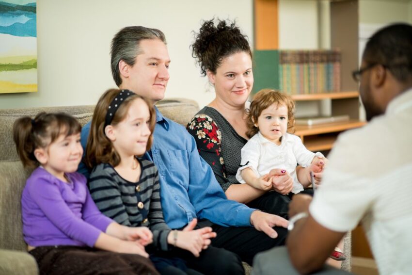 What Are The 5 Main Stages Involved In Family Therapy?