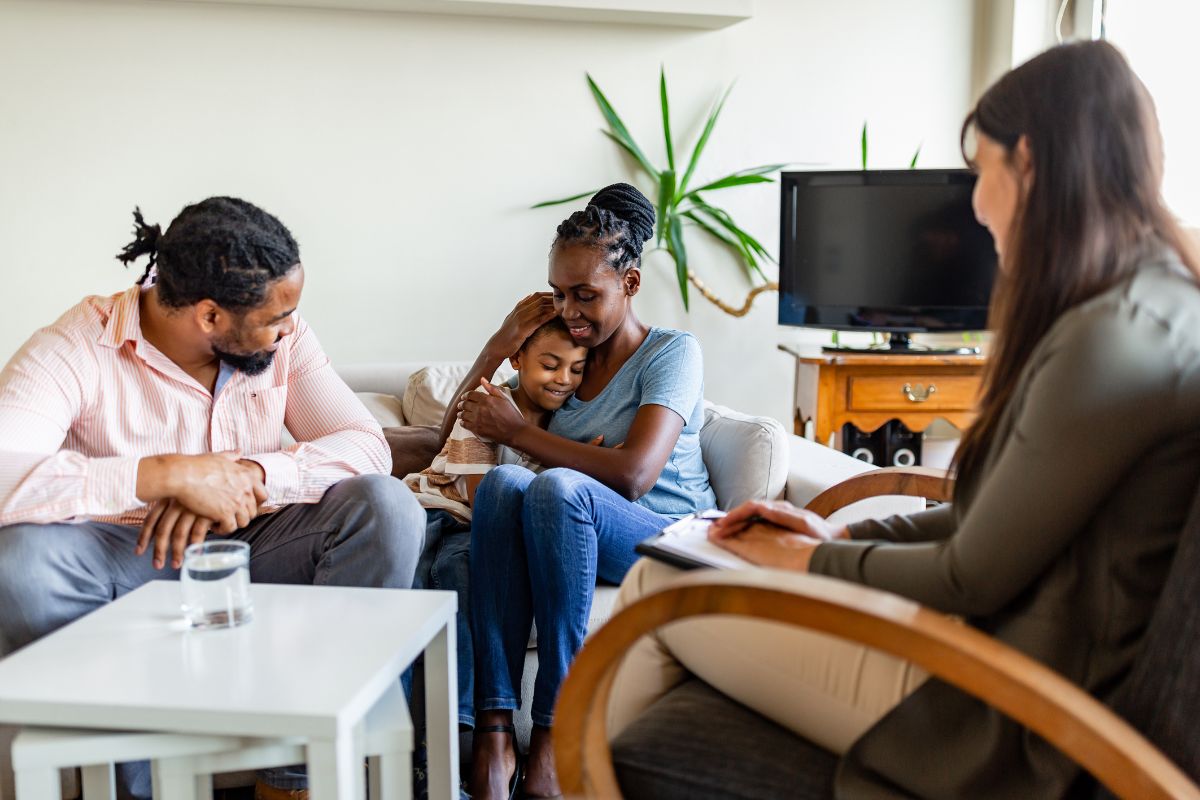 What Are The 5 Main Stages Involved In Family Therapy?