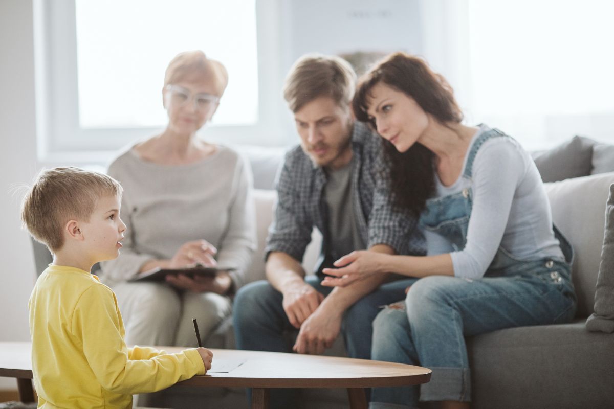 What Are The 5 Main Stages Involved In Family Therapy?