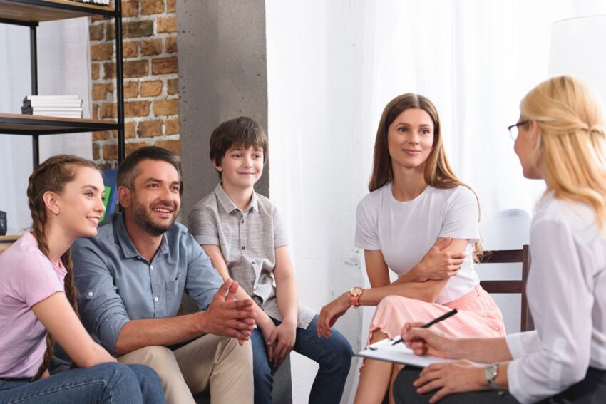 What Are The 5 Main Stages Involved In Family Therapy?